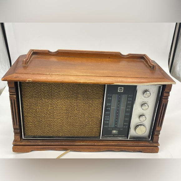 Other | Vintage Rca Solid State Dual Speaker Am Fm Radio Rlc62l | Poshmark